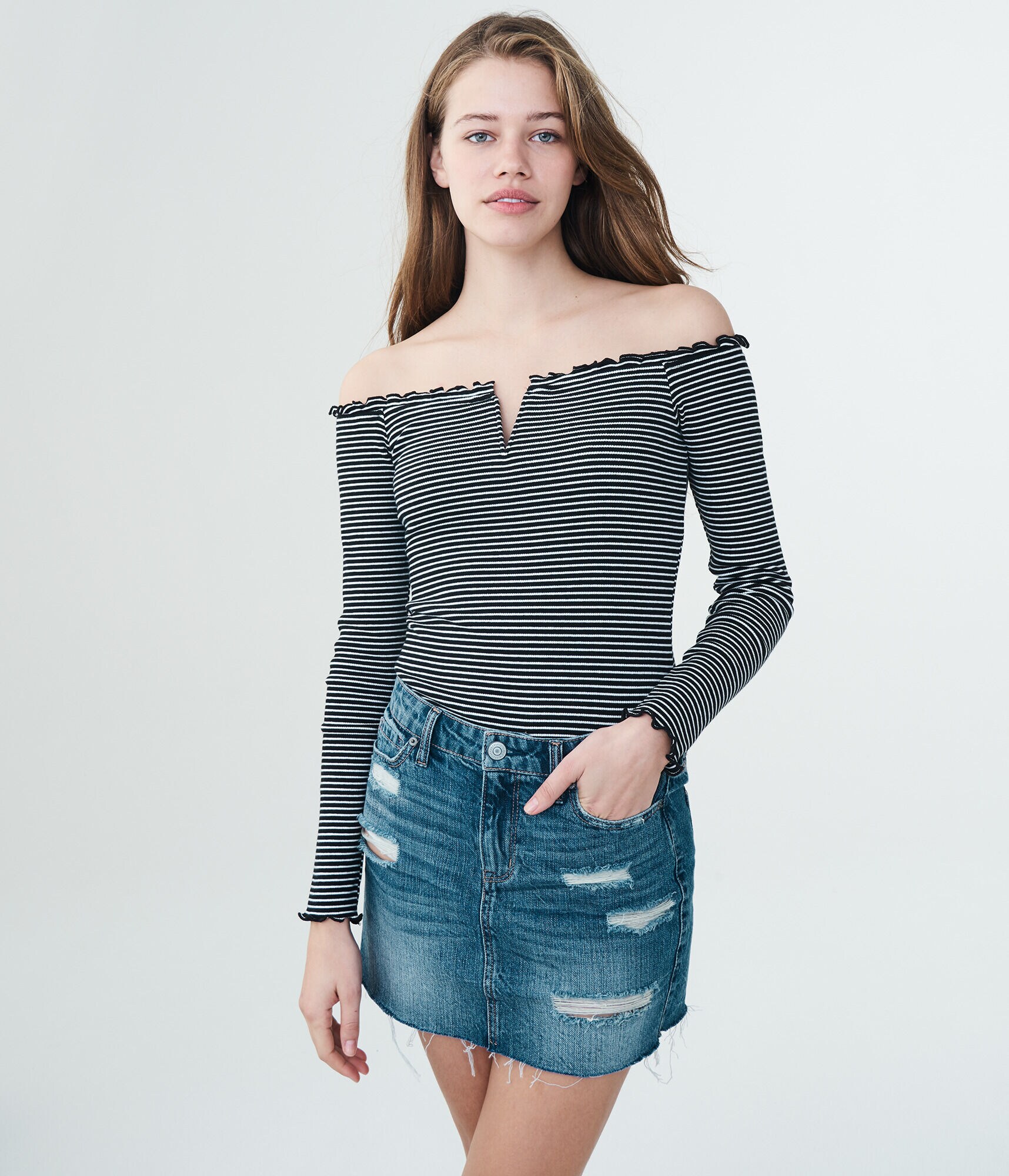 Long Sleeve Striped Lettuce-Trim V-Wire Off-The-Shoulder Top