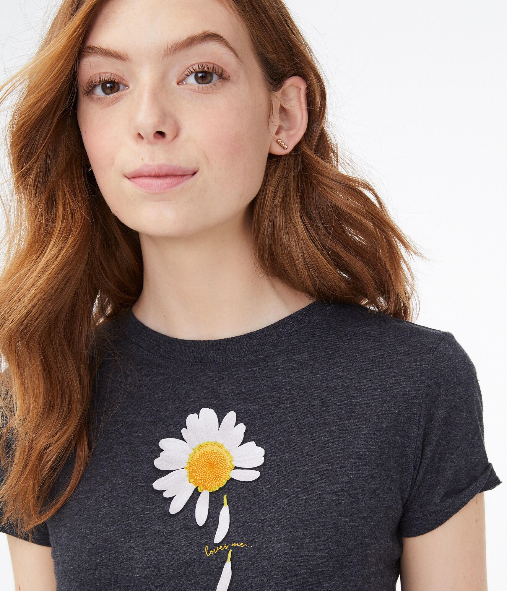 Daisy Petals Graphic Tee