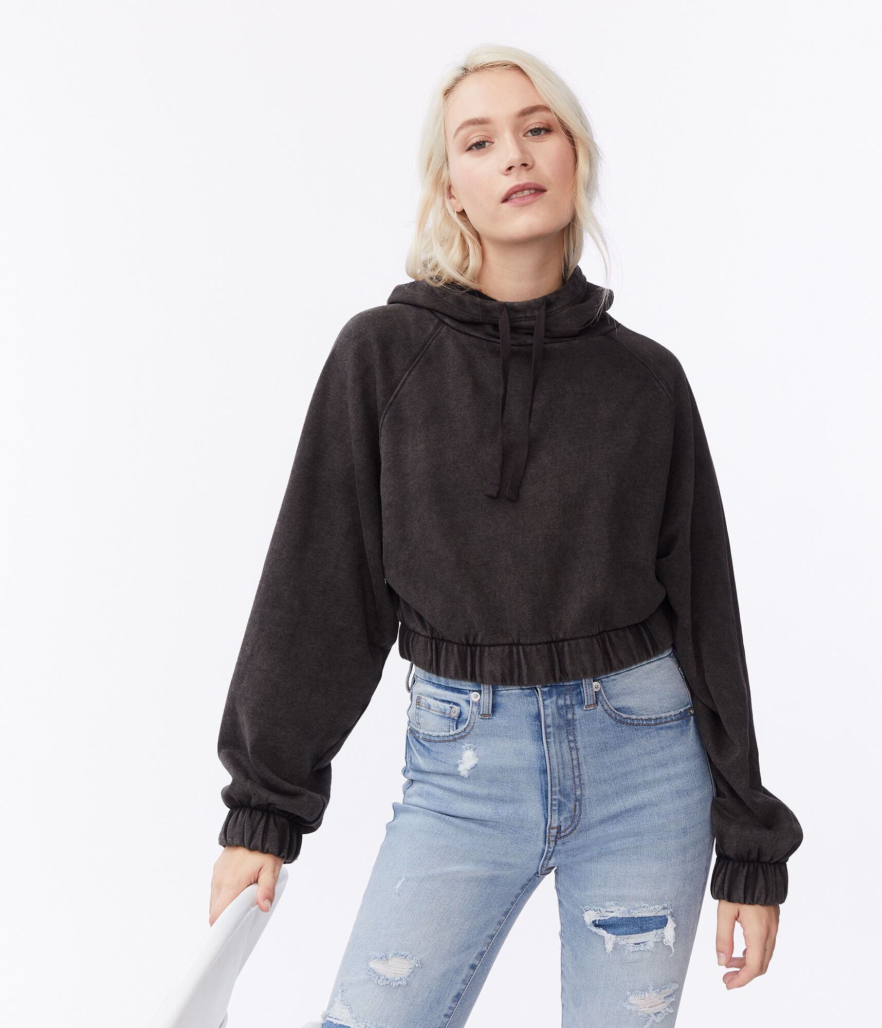 Snood Cropped Raglan Pullover Hoodie