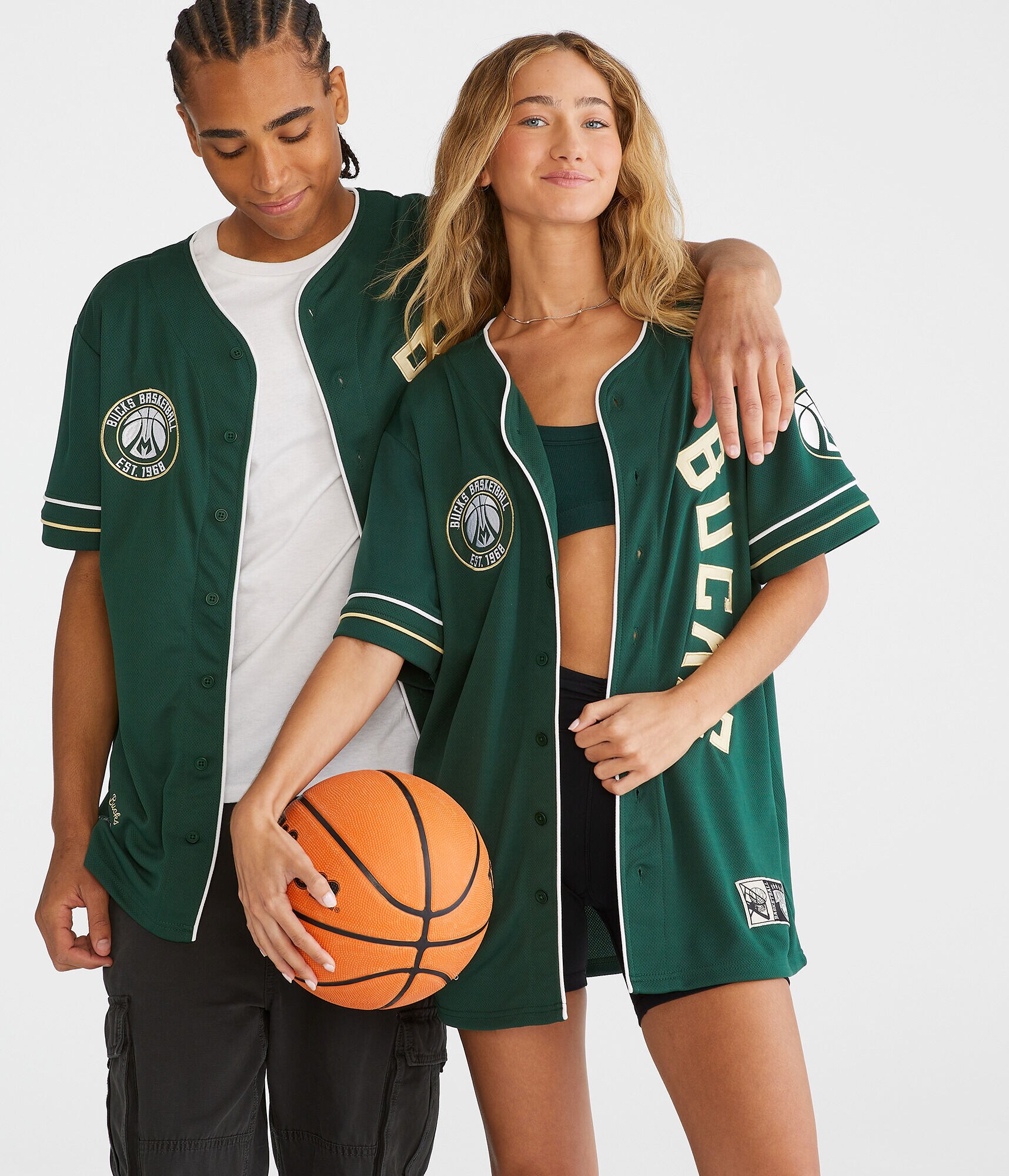 Milwaukee Bucks Top