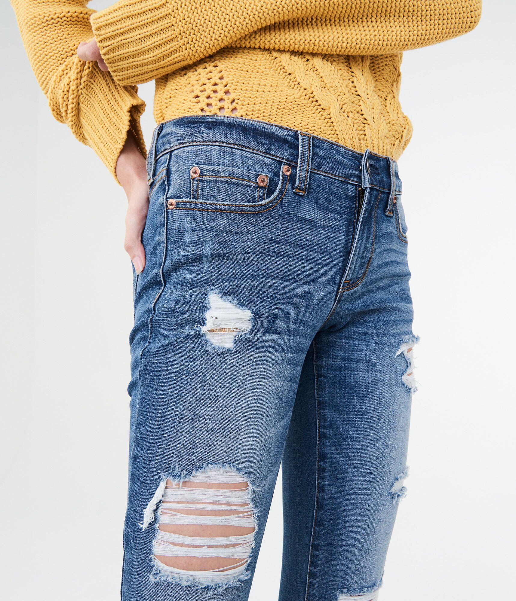 Low-Rise Distressed Denim Jegging | Aeropostale